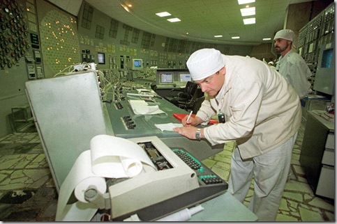 OLTRE IL MURO: ARTE e FOTOGRAFIA: 25 ANNI DAL DISASTRO DI CHERNOBYL